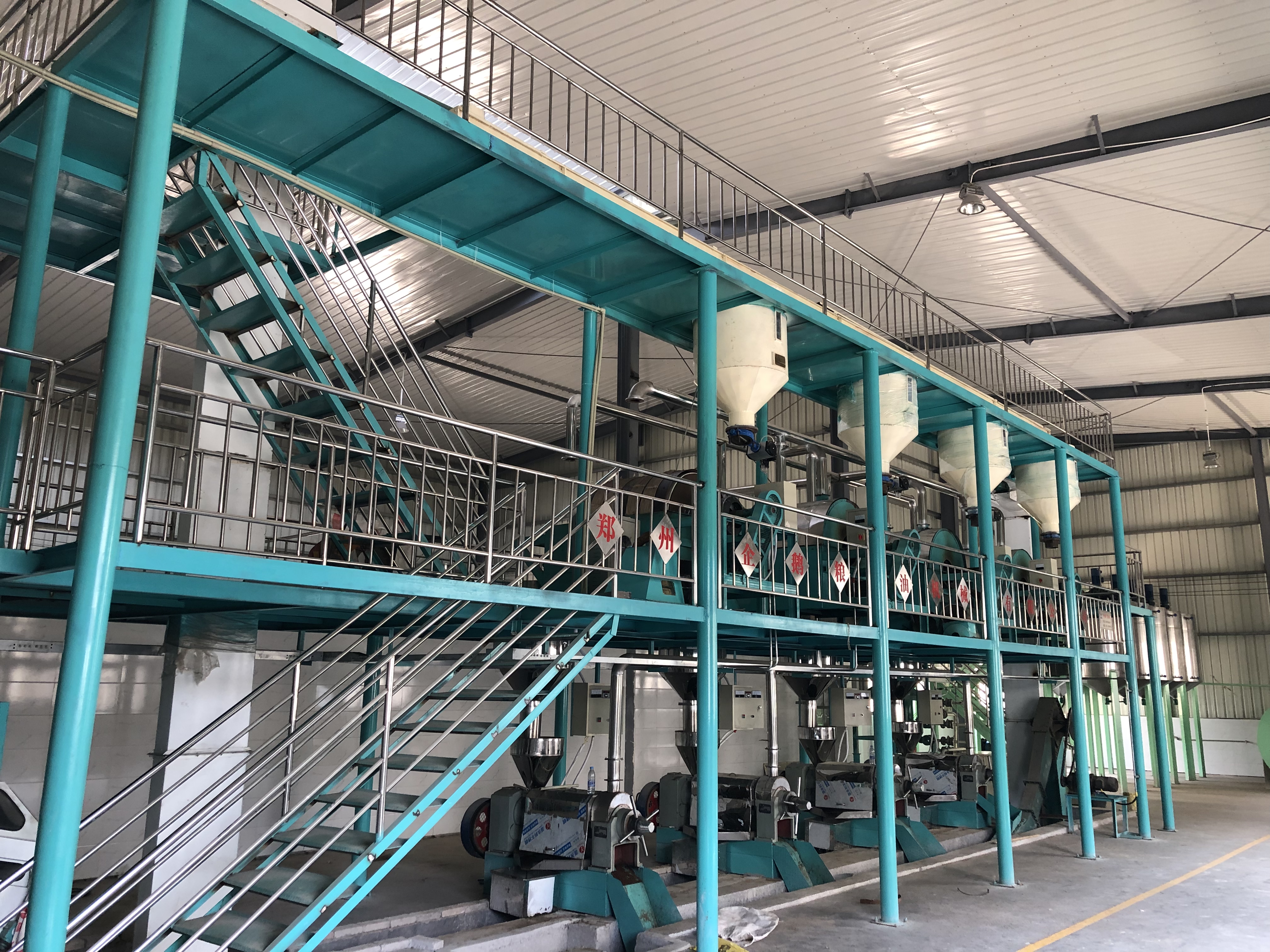 Soybean Oil Refining Equipment Selection Guide: Batch vs Semi ...